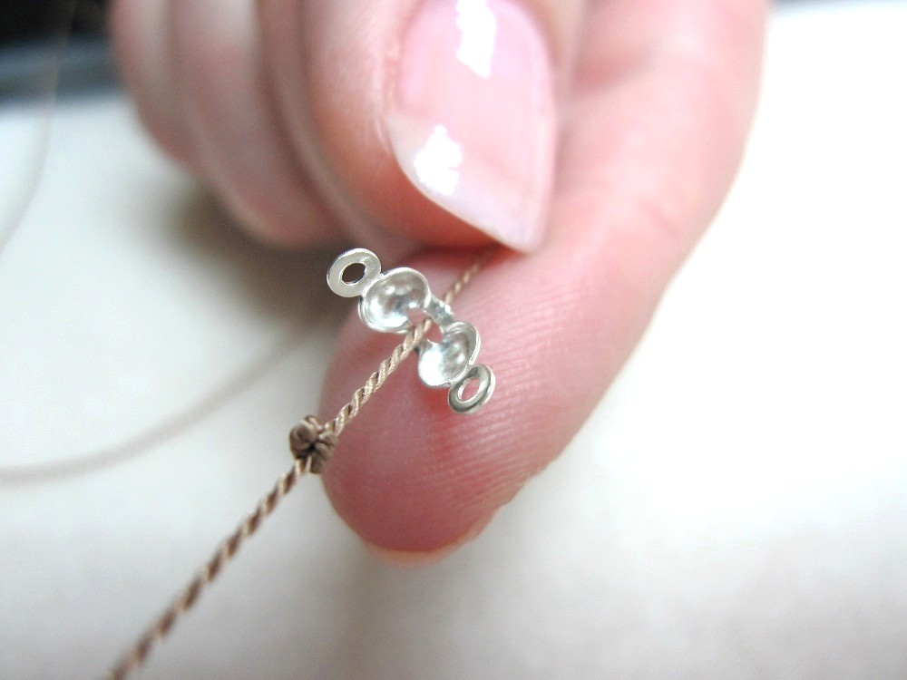 How to Use Clamshell Bead Tips - Beaded Design